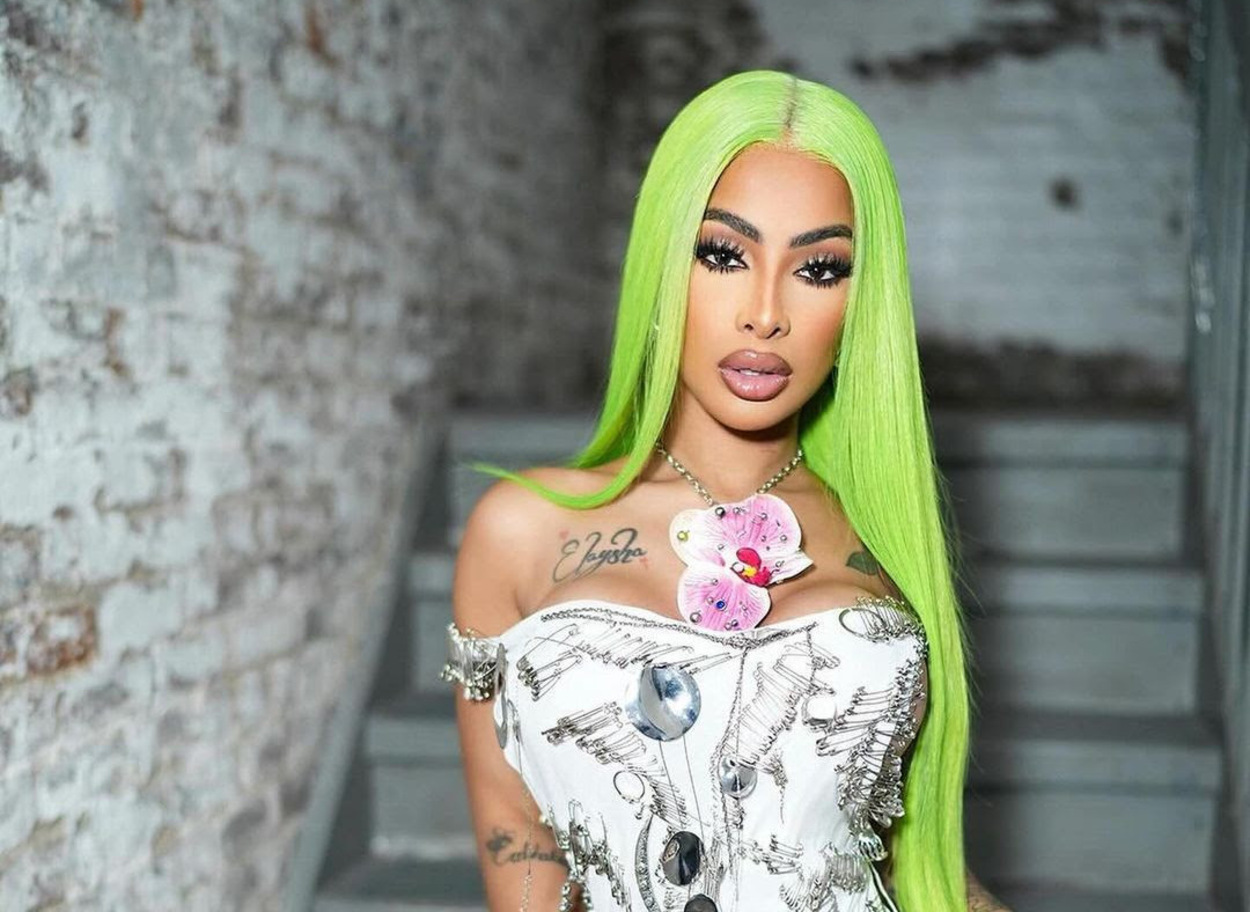 Yailin La Más Viral demuestra que no necesita a un hombre para darse ...