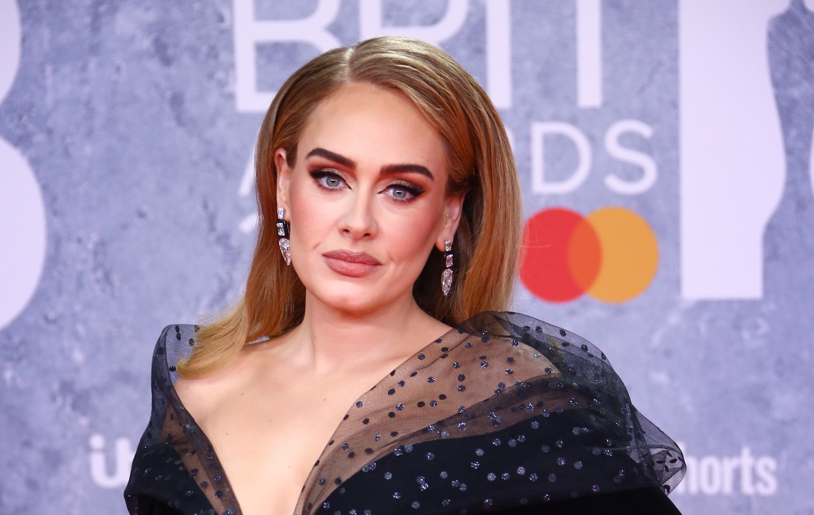 Adele Rompe Un Récord Guinness Por La Pantalla Led Más Grande La