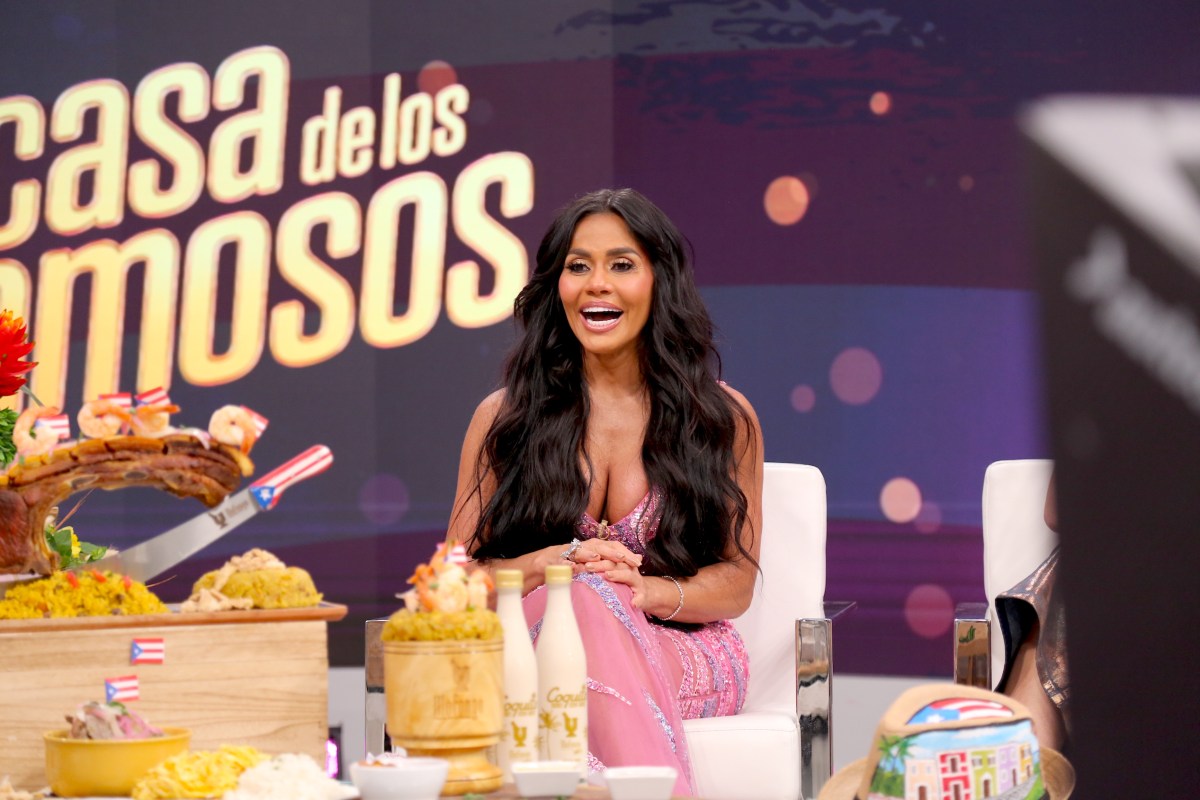 Maripily Rivera modeló un mini vestido que se abrazó a sus curvas - La ...
