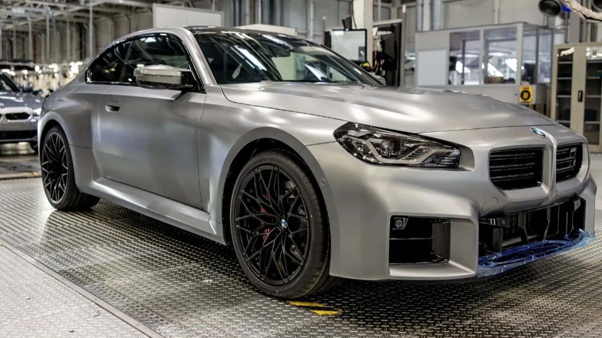 BMW lanza un M2 exclusivo por su 30 aniversario en México - La Opinión