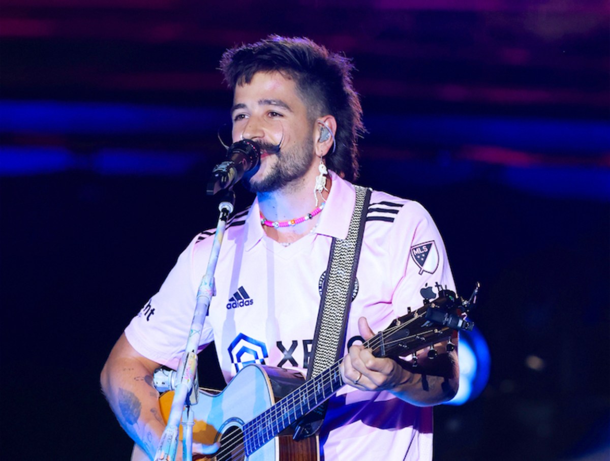 Camilo compartió una foto de de su “nuevo bebé” - La Opinión