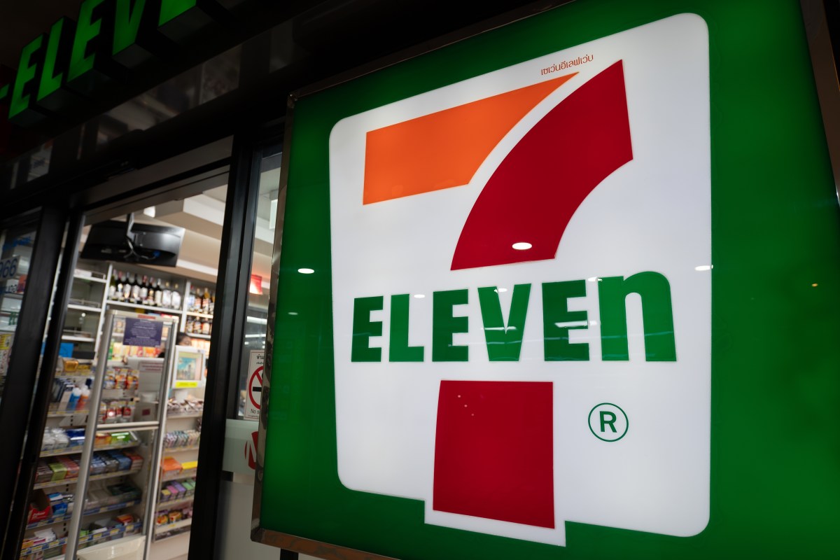 Chau 7-Eleven: se aproxima un cierre masivo - La Opinión