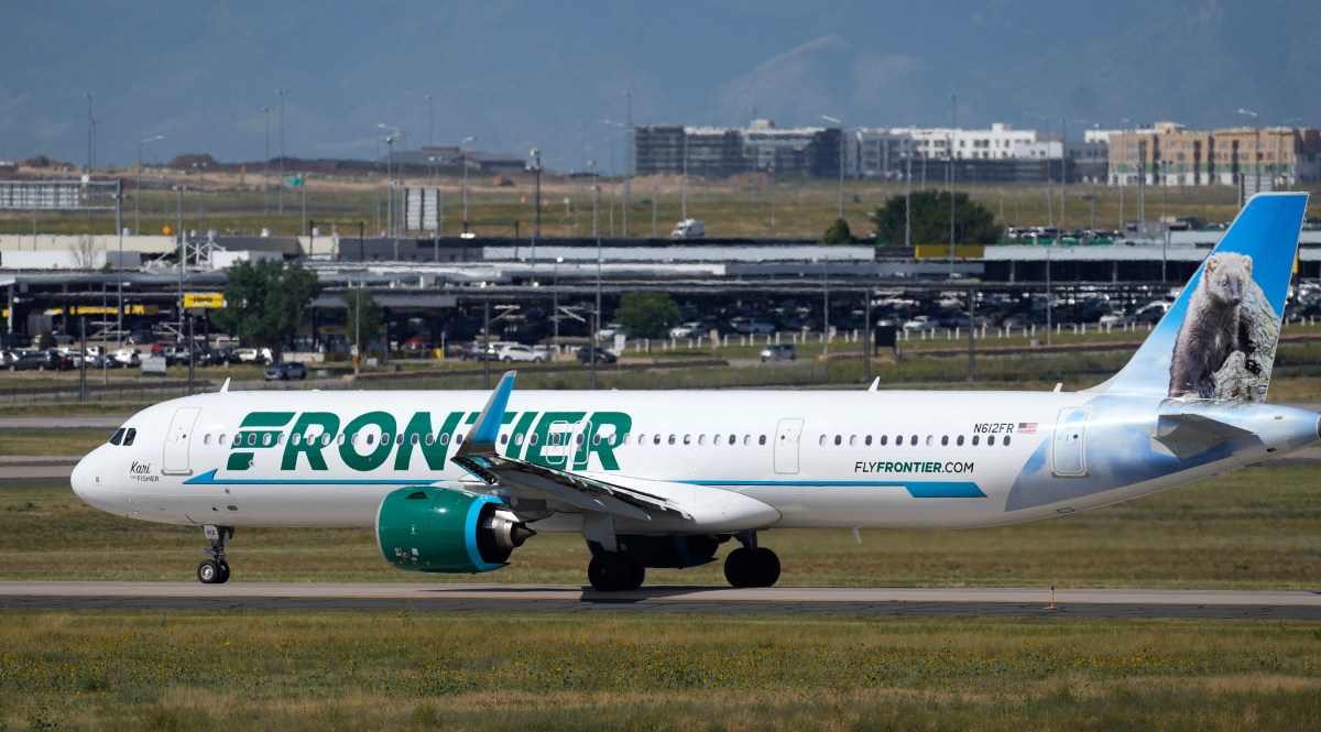 Avión de Frontier Airlines se incendia al aterrizar en aeropuerto de ...
