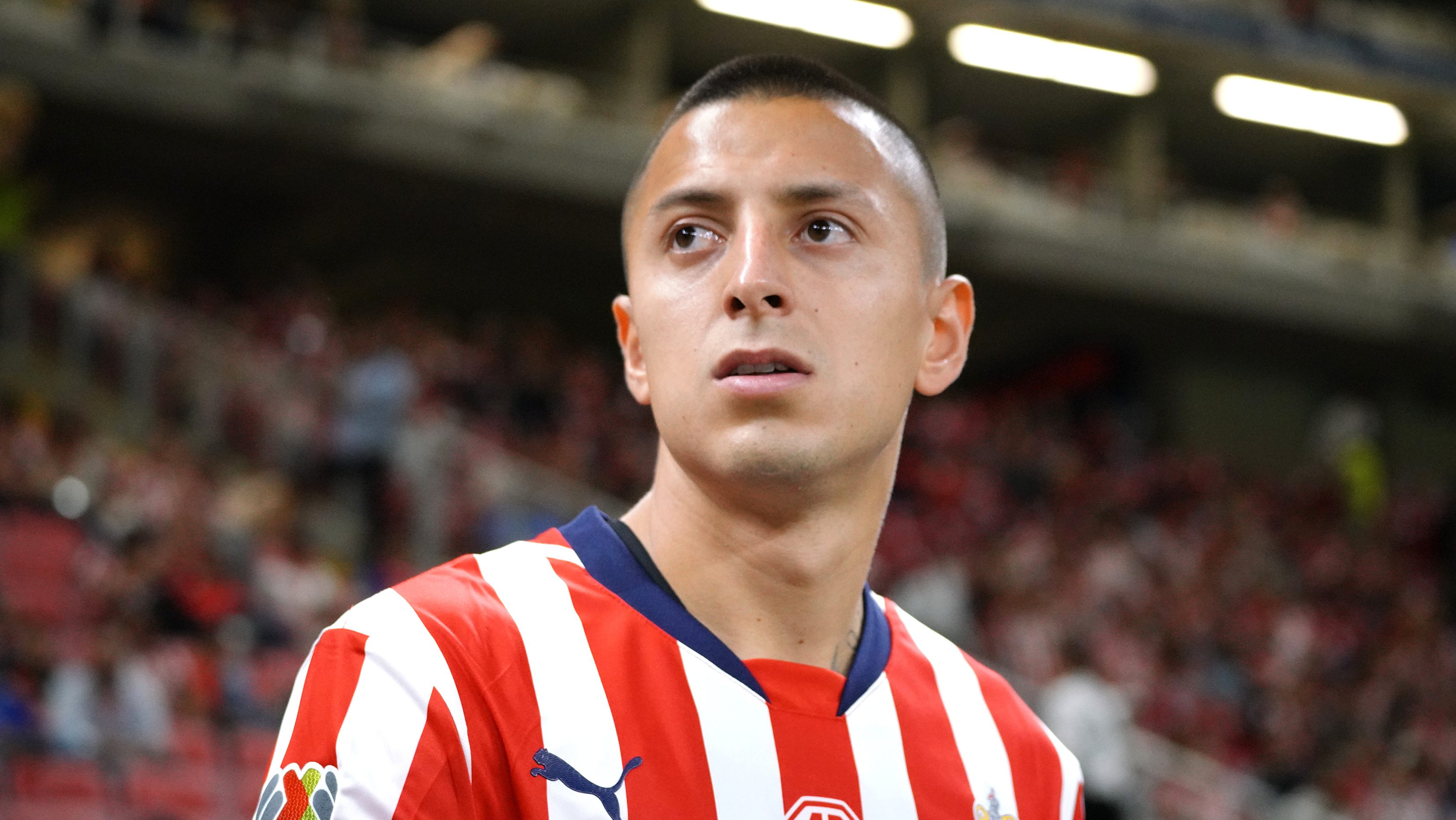 El "Piojo" Alvarado se arriesga a otra multa al seguir con sus bromas ...