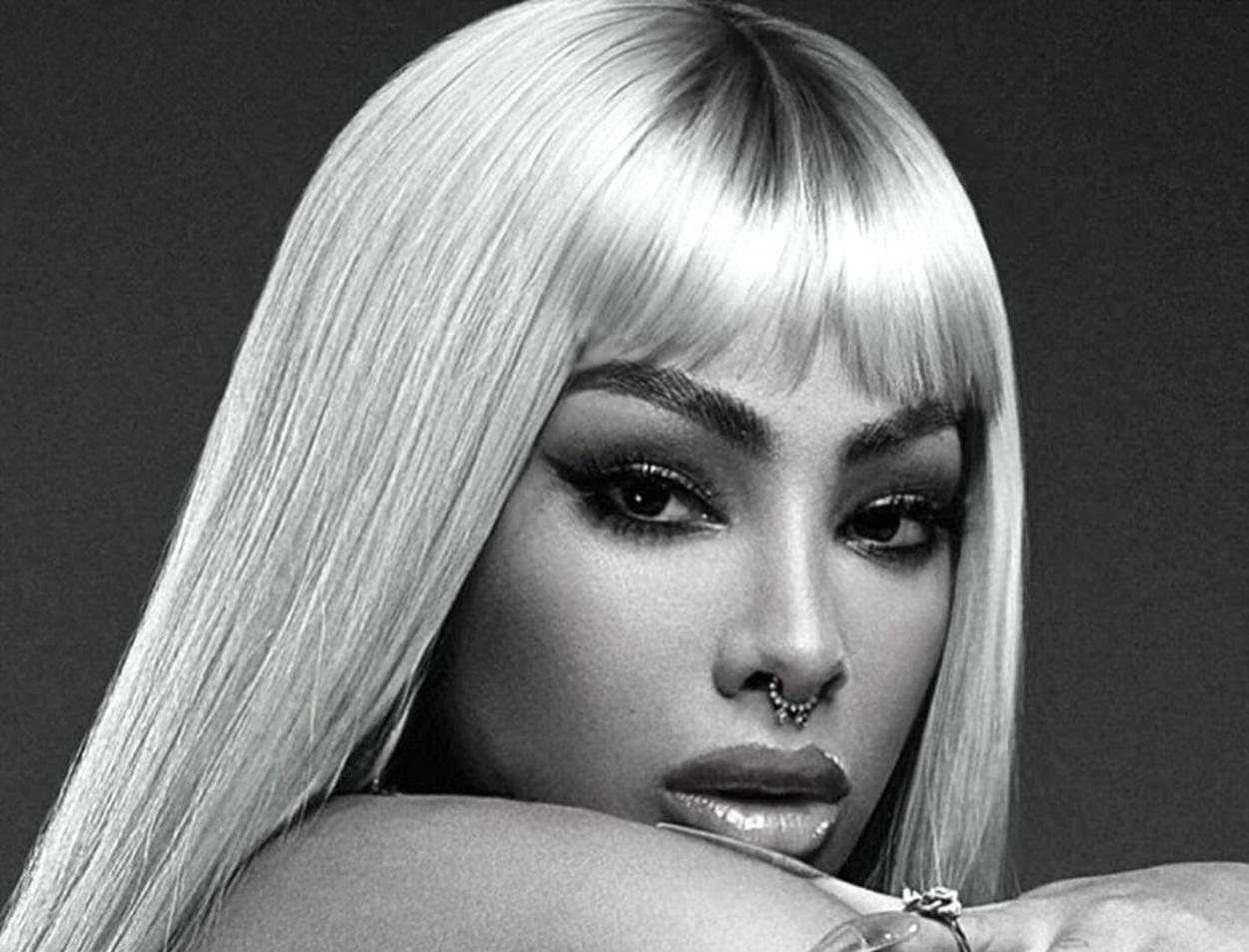 ¿Cuánto le costó a Yailin La Más Viral cambiar el color de sus ojos ...