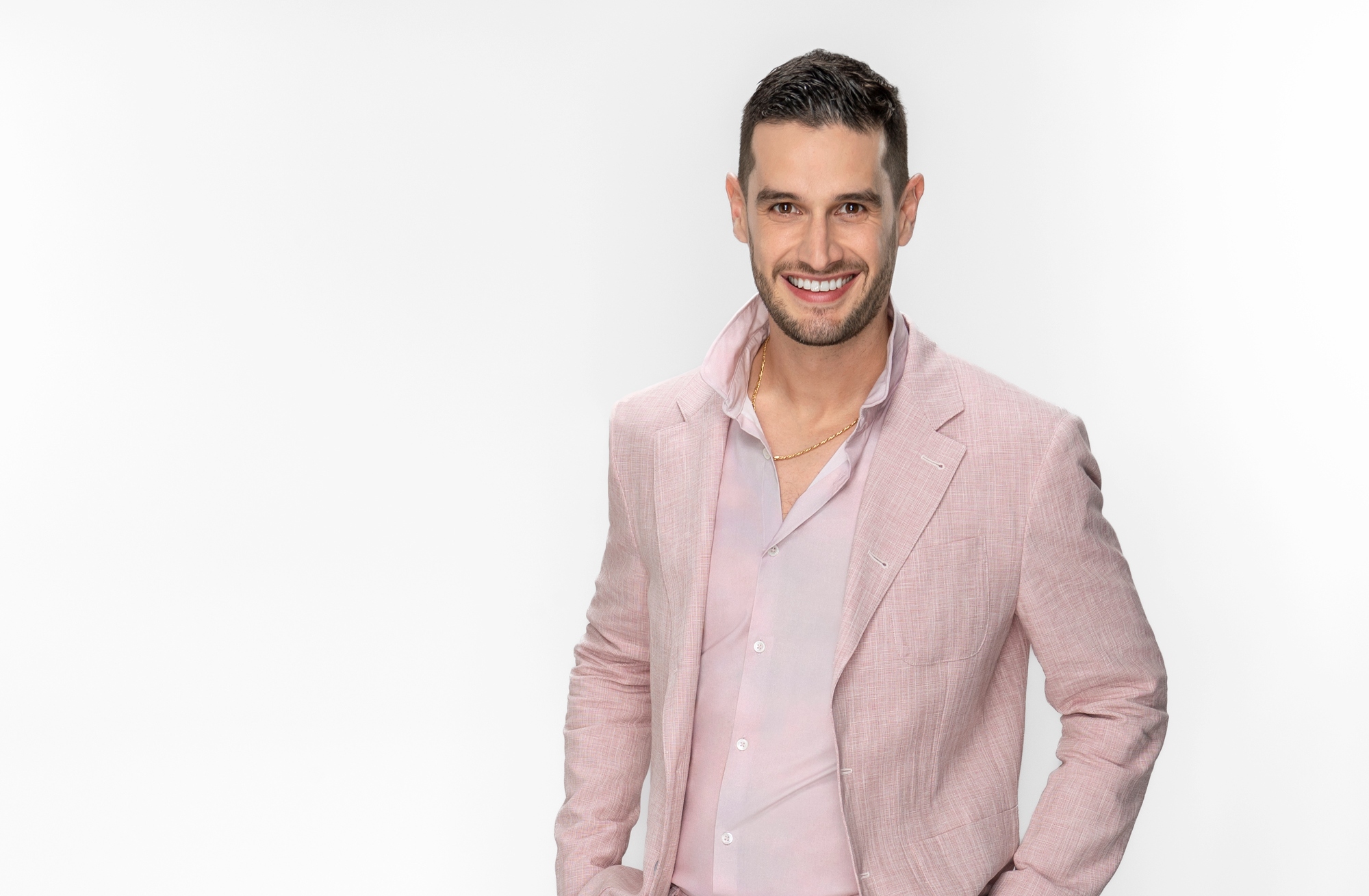 Así son las “exigencias” de Adrián Marcelo para dar entrevistas - La ...