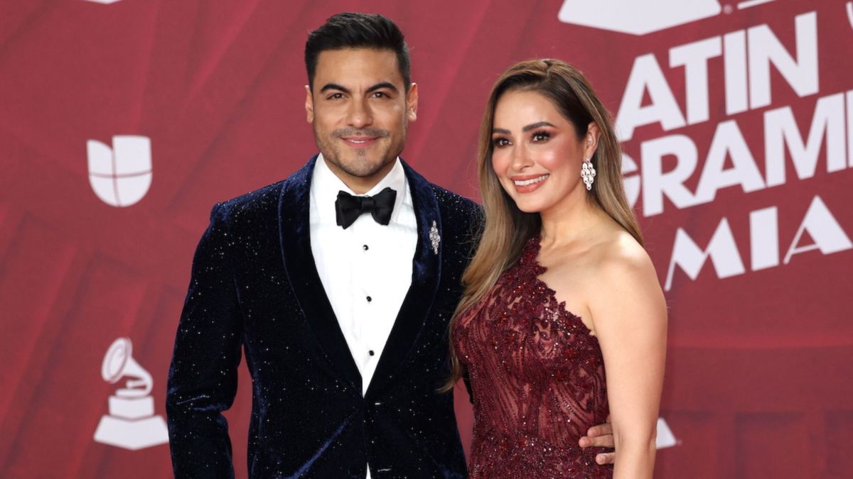 Carlos Rivera y Cynthia Rodríguez aparecieron juntos en los Latin ...