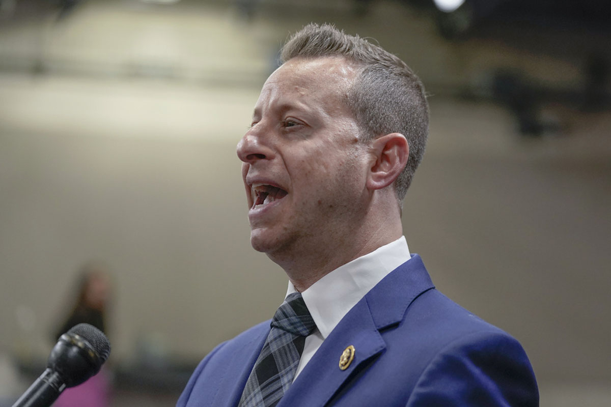 El demócrata Jared Moskowitz denuncia ser víctima de un "complot” para ...