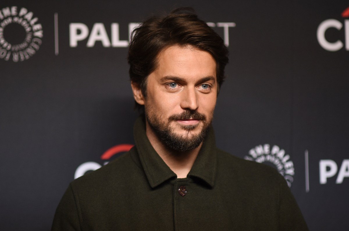 Actor de ‘Emily en París’ critica la serie y el elenco se molesta - La ...