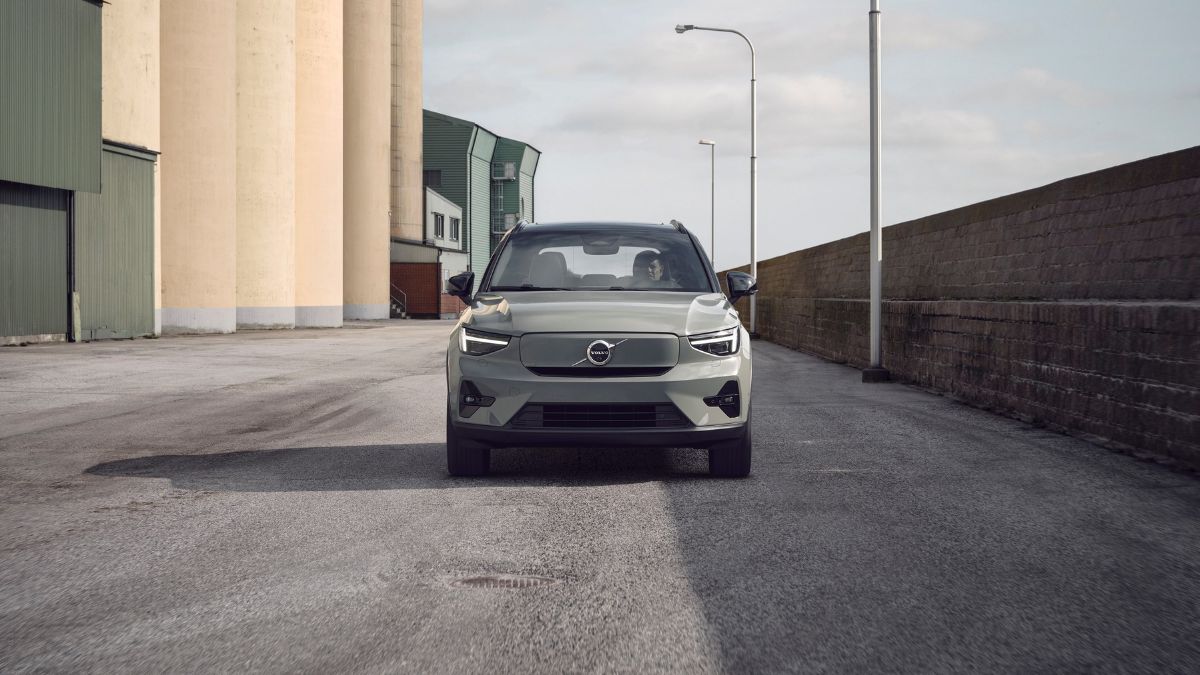 Volvo EX40: el rival del Tesla Model Y que no conocías - La Opinión