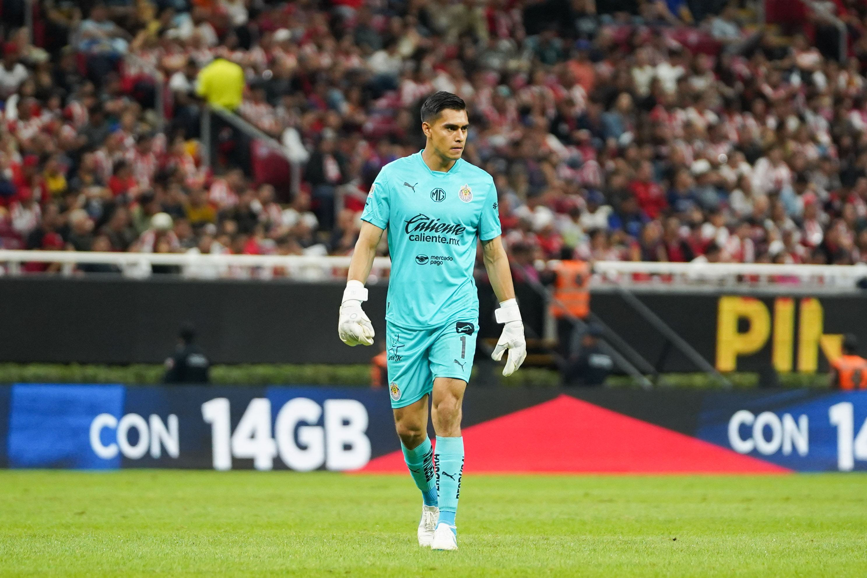 Raúl Rangel tiene grandes planes con Chivas y entre ellos jugar en la ...