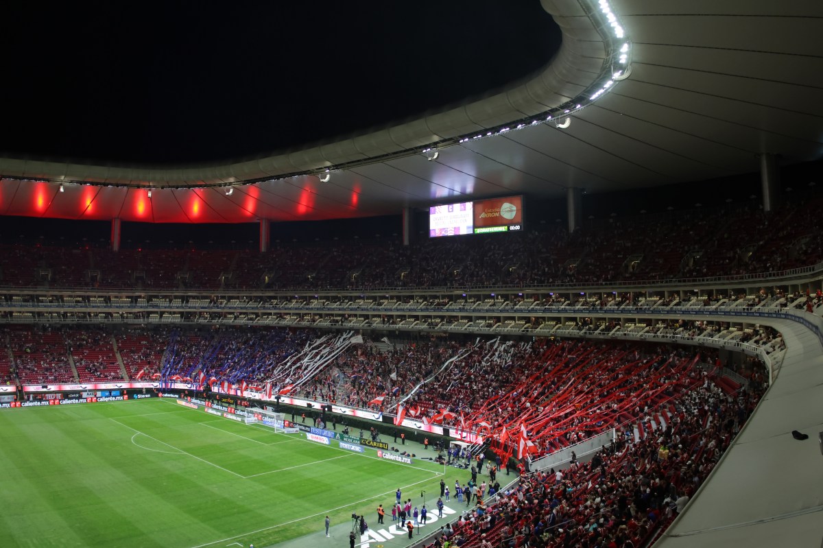 Levantan El Veto Al Estadio De Chivas Minmizando La Violencia Que Se