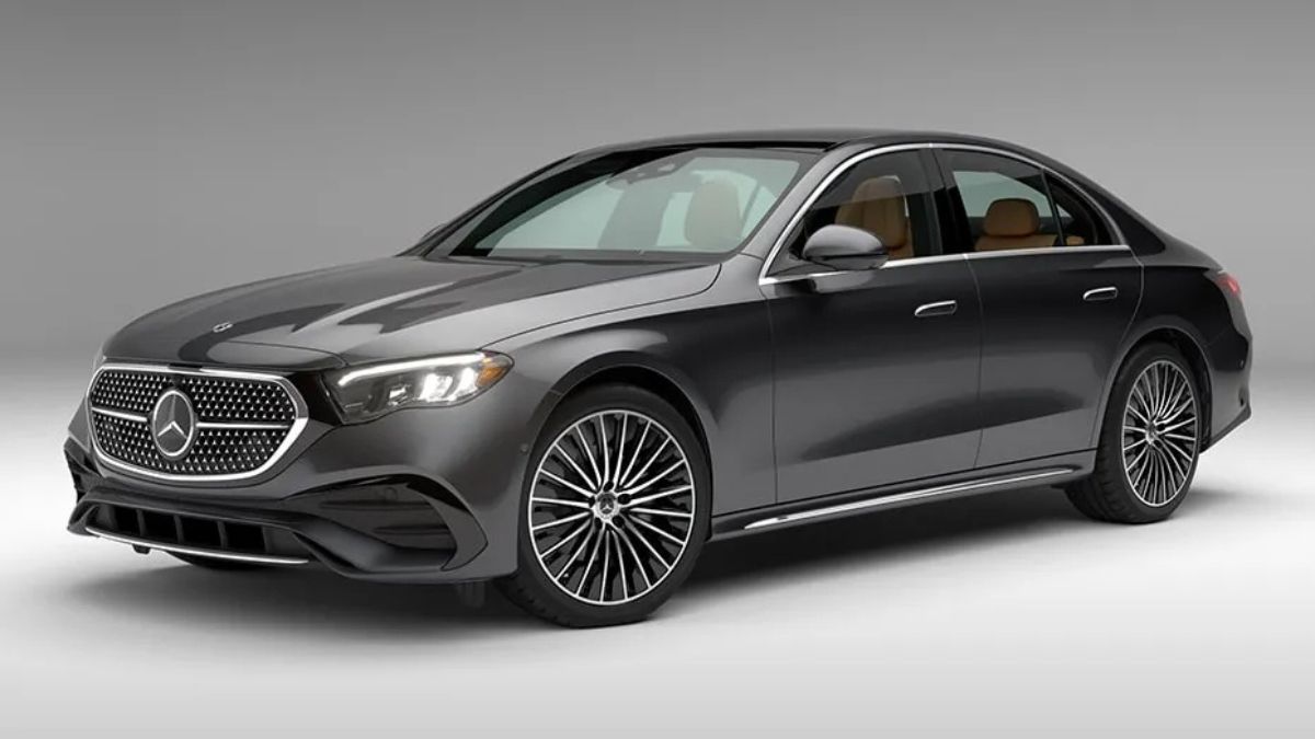Nuevo Mercedes-Benz Clase E Sedán: más tecnología y lujo - La Opinión