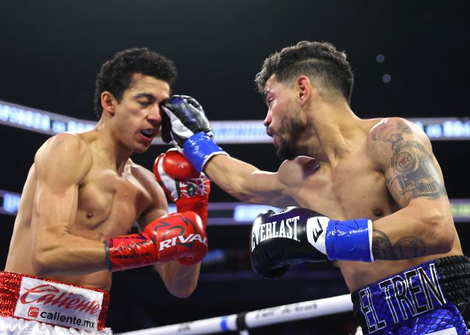 Divino Espinoza quiere unificar títulos tras vencer a Ramírez - La Opinión