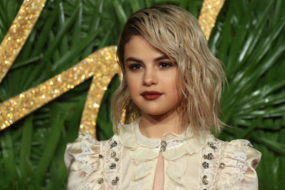 Selena Gomez se basó en Kurt Cobain para su look en "Emilia Pérez" - La ...