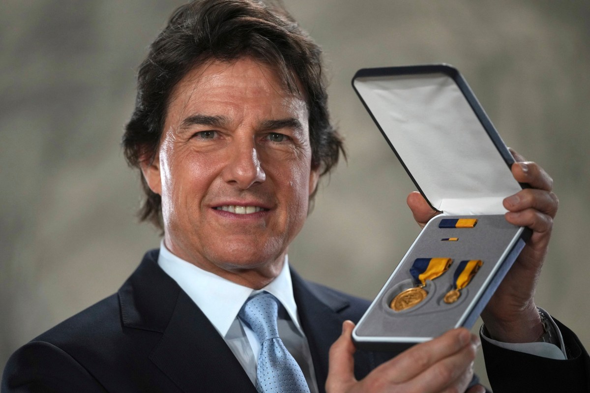 Tom Cruise recibe premio de honor de la Marina de Estados Unidos - La ...
