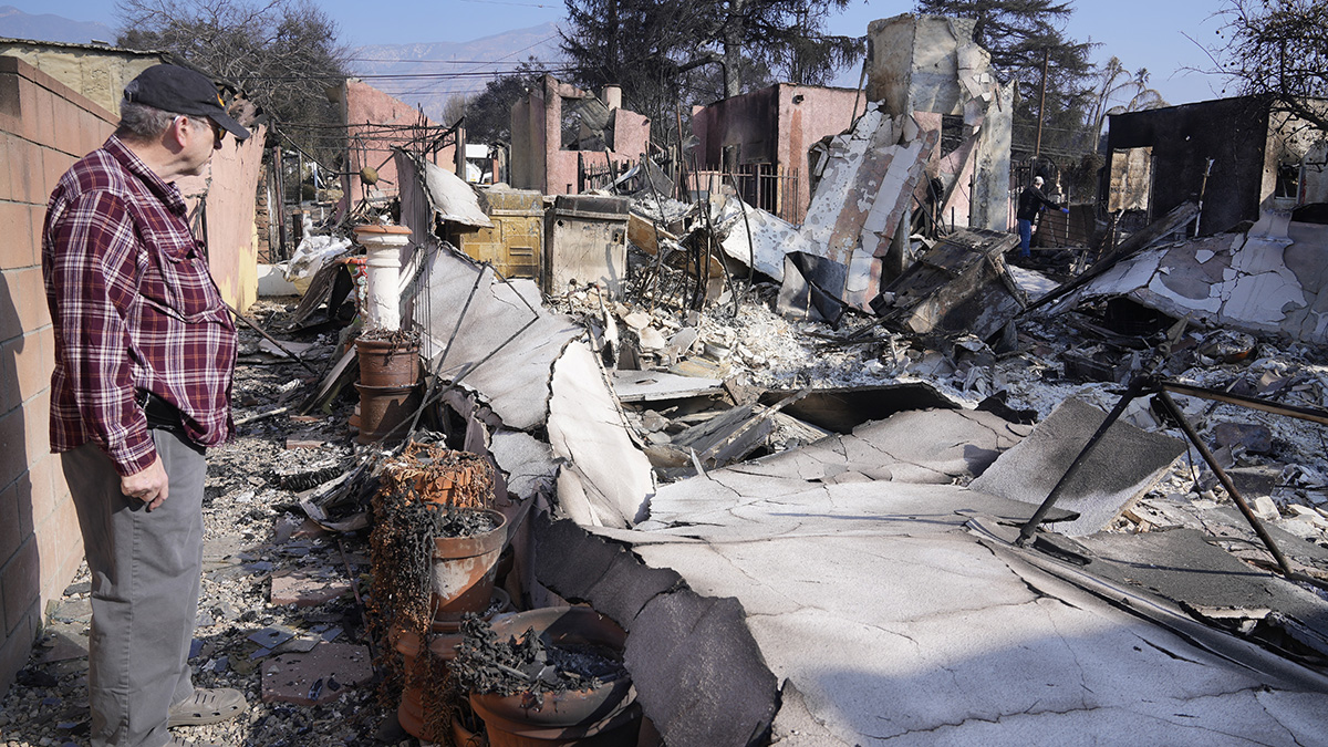 Víctimas de incendios en Los Ángeles regresan a casa y encuentran un ...