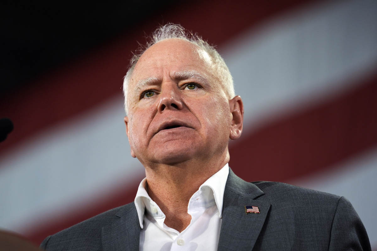 Tim Walz reconoce que haber perdido las elecciones presidenciales es ...