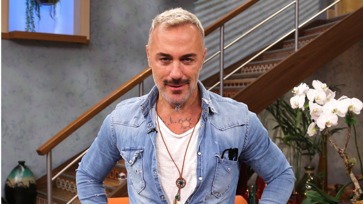 Video: Gianluca Vacchi cumple un sueño y se compra lujoso avión privado ...