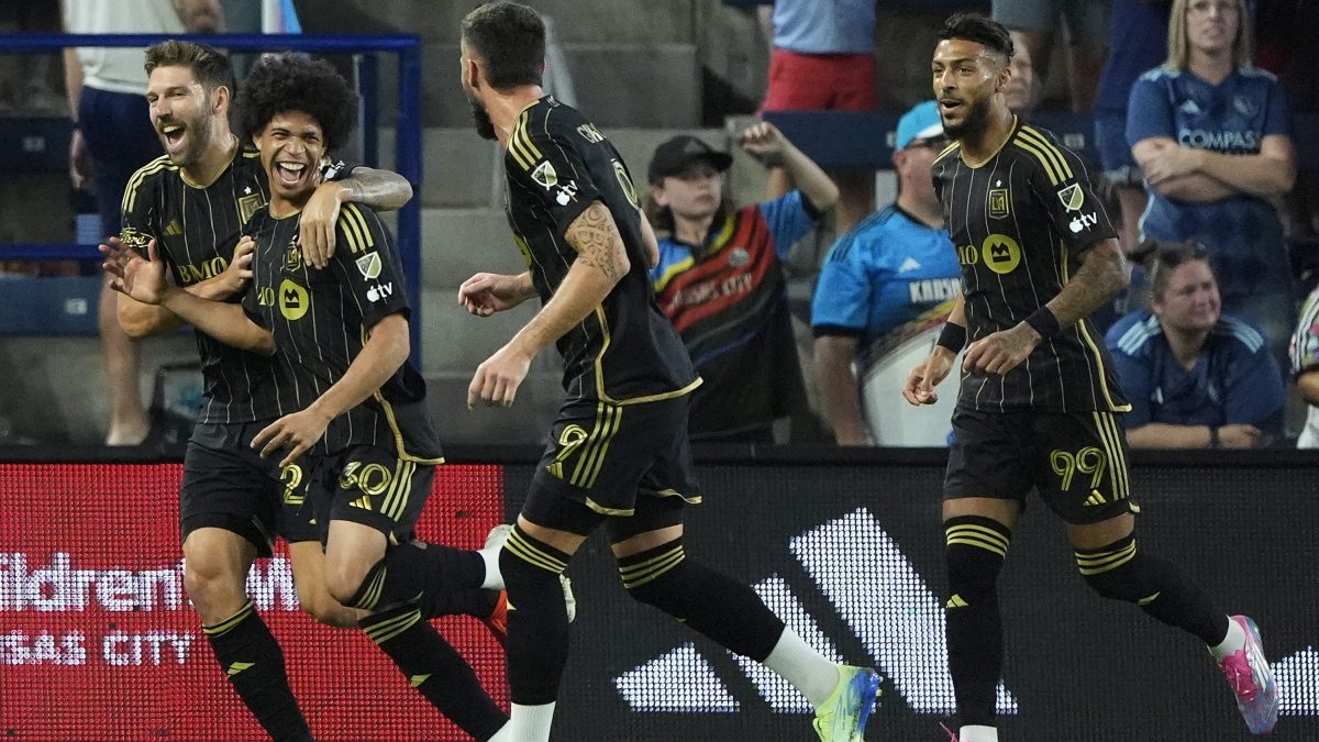 LAFC debuta con triunfo en la temporada 2025 con un golazo de uno de sus refuerzos - La Opinión