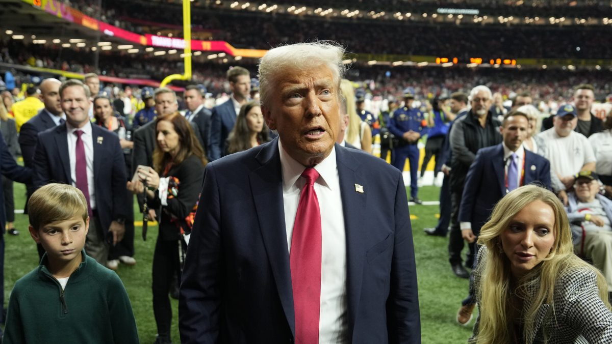 Donald Trump ya está en el Caesars Superdome y hace historia como el ...