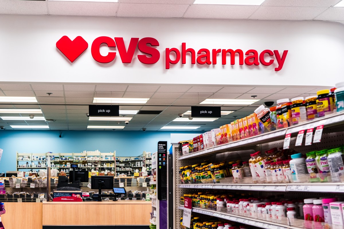 CVS innova con sus nuevas tiendas farmacéuticas - La Opinión