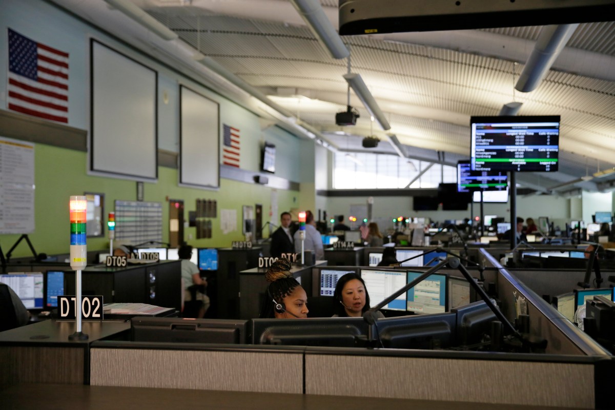 Opinión negativa de influencer sobre el 911 en Los Ángeles - La Opinión