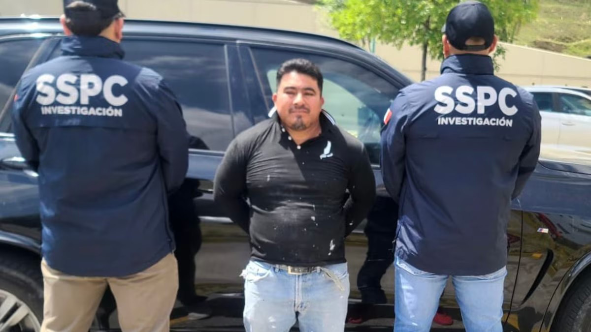Arrestan en México a líder de la Mara Salvatrucha buscado por el FBI - La Opinión
