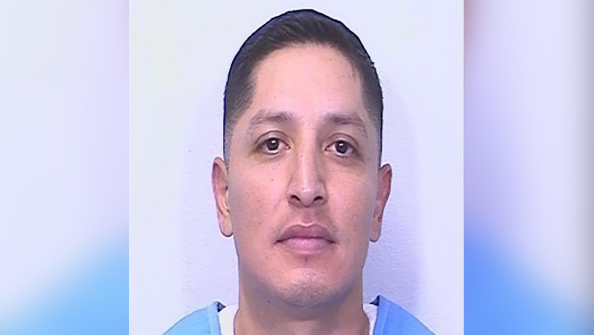 EE.UU. anuncia recompensa por fugitivo que escapó a Tijuana y mató a una agente - La Opinión