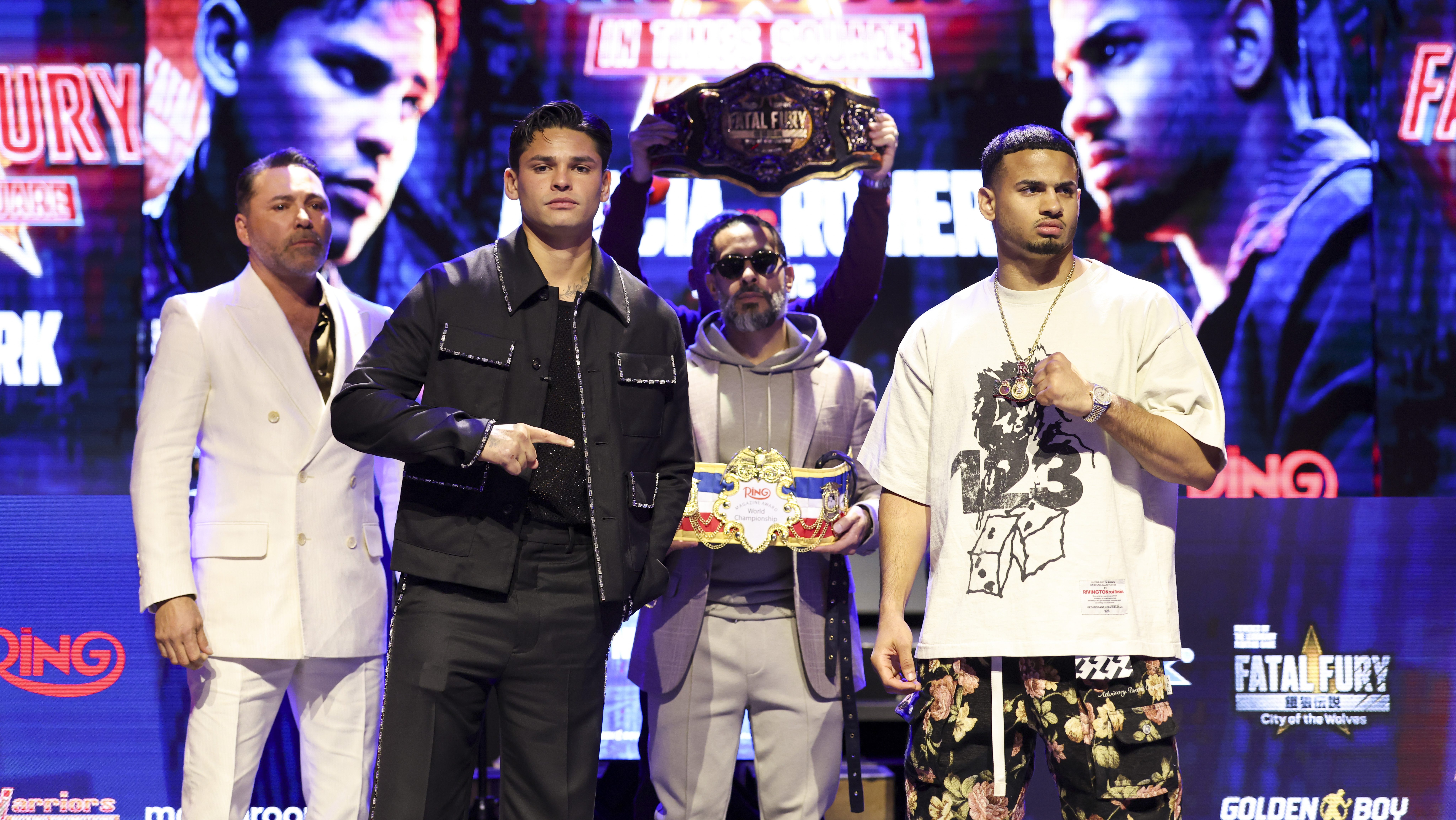 Óscar de la Hoya predice en qué round García noqueará a Romero - La Opinión