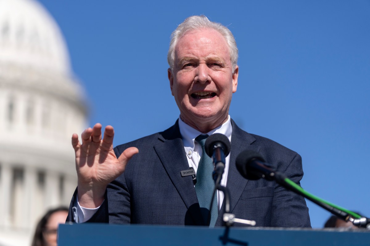 El senador demócrata Chris Van Hollen está dispuesto a viajar a El ...