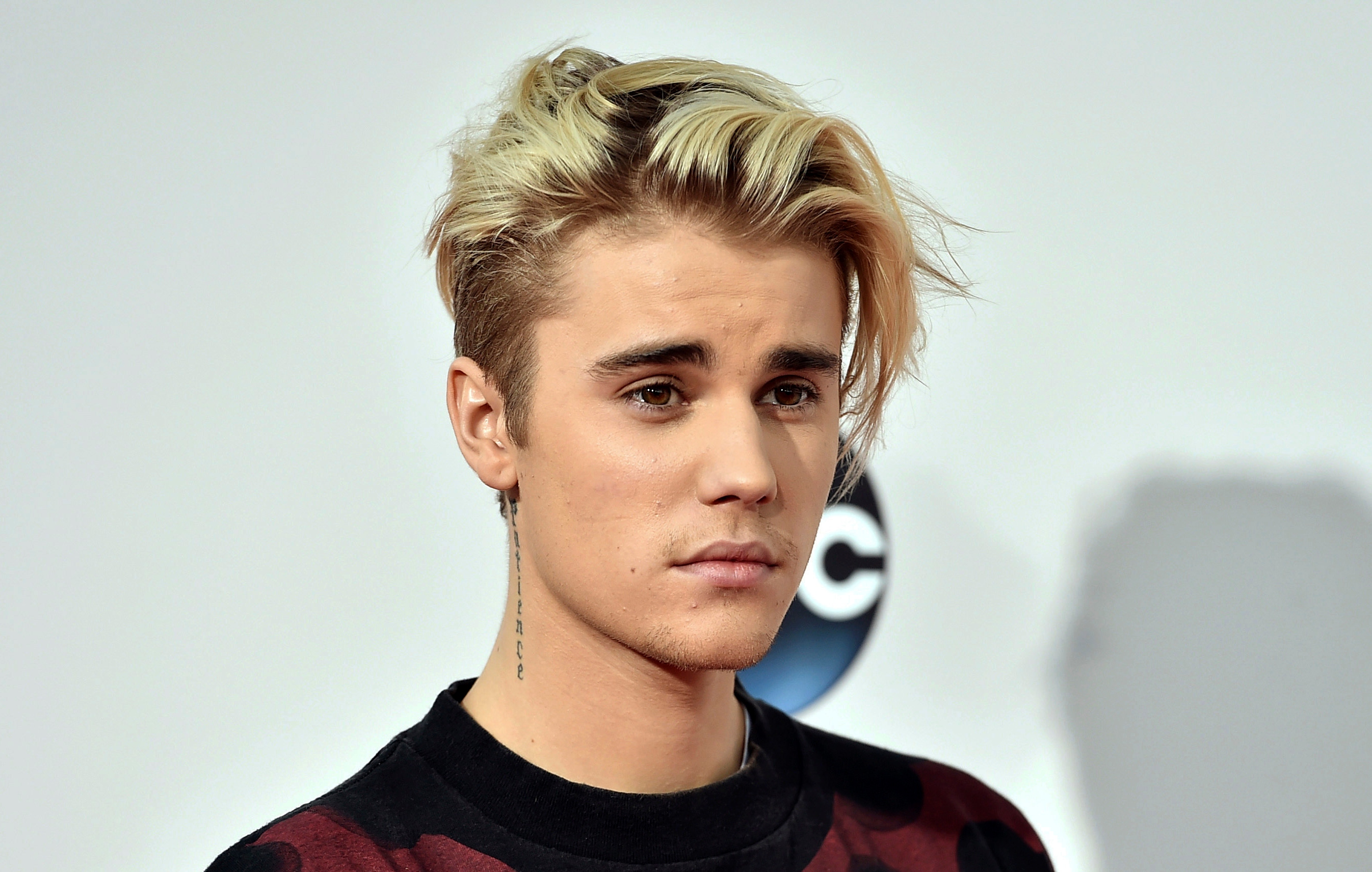 Justin Bieber genera preocupación en sus fans por su comportamiento en ...