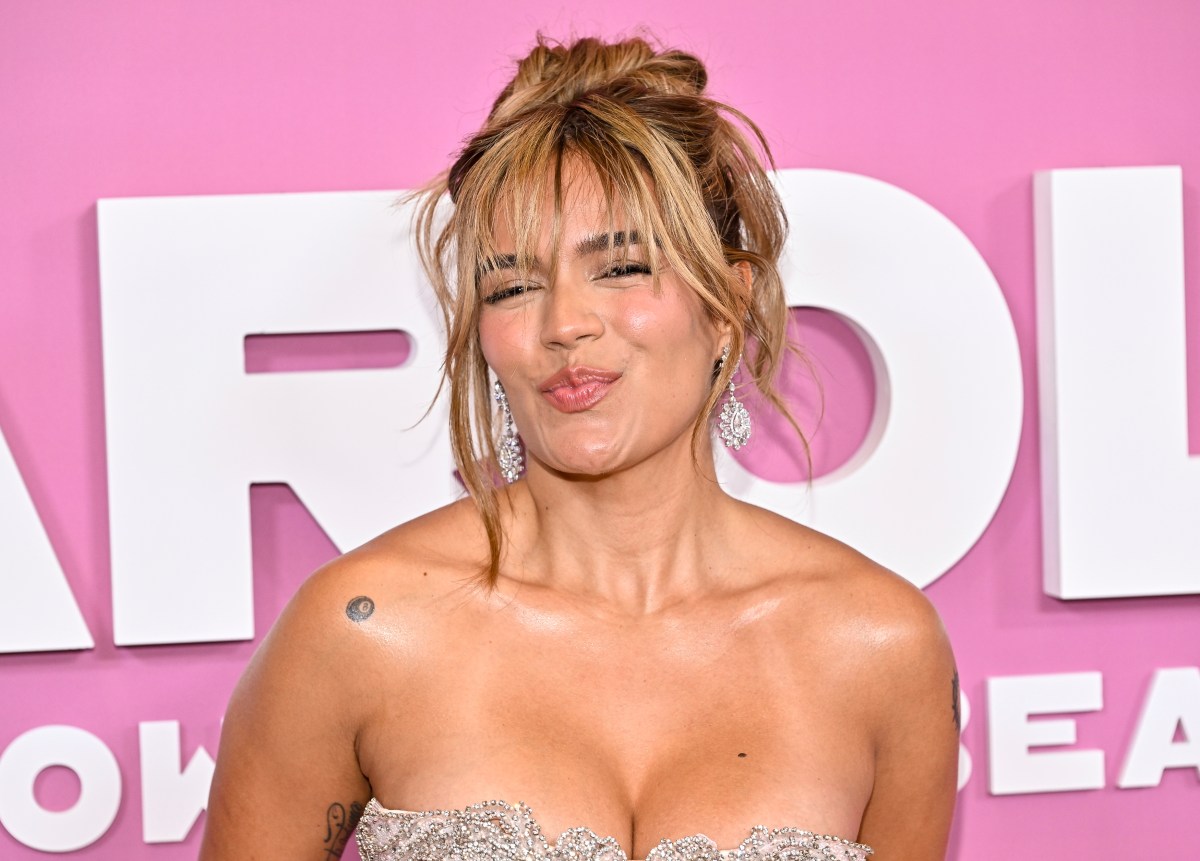 Karol G anuncia nueva etapa musical con “Latina Foreva” - La Opinión