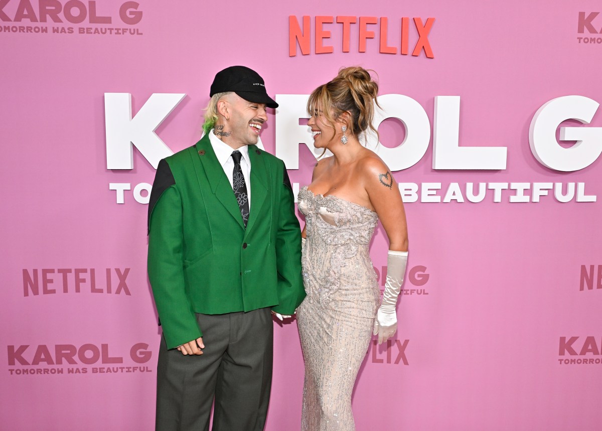 ¿Cómo comenzó la historia de amor de Karol G y Feid? - La Opinión