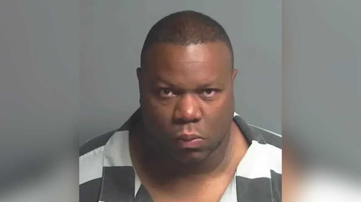 Exjugador de NFL sentenciado por asesinar a su novia y quemar su ...