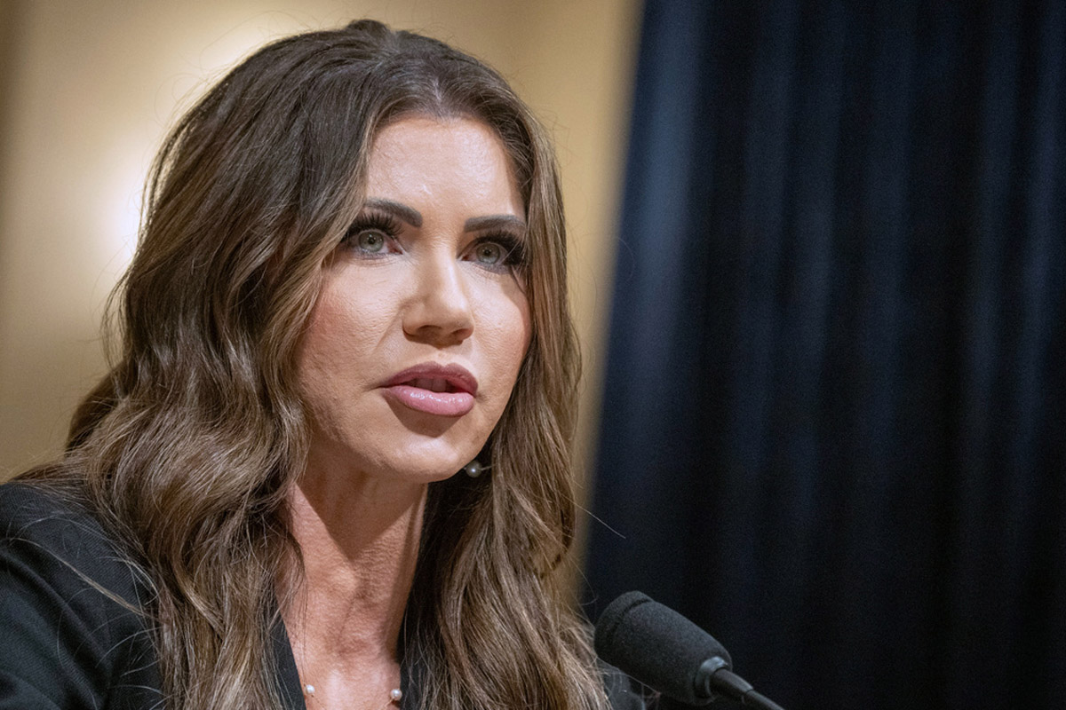 Kristi Noem destinará $50 millones de dólares a la compra de un avión ...