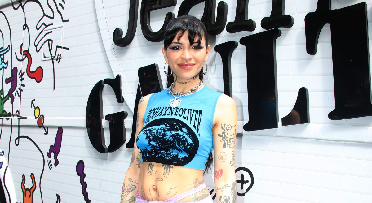 Cazzu se estrena como escritora y lanza ‘Perreo: una revolución’, su primer libro - La Opinión