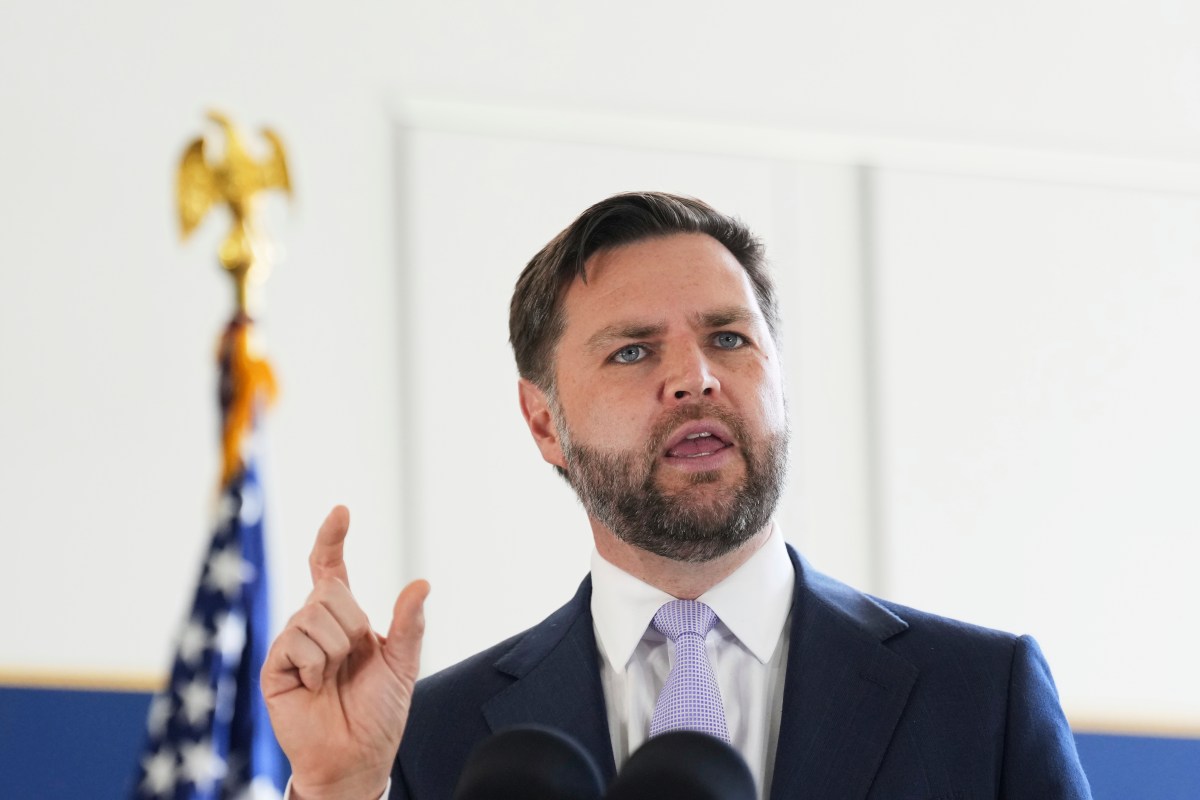 Vance atacó a Bass, Newsom y al senador Alex Padilla por las protestas ...