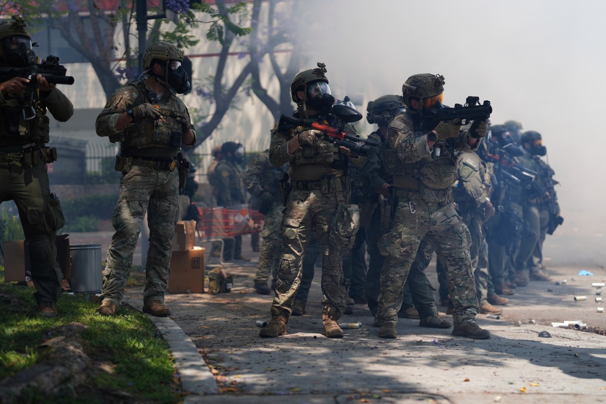 El DHS condenó los ataques contra sus agentes tras las redadas de ICE ...