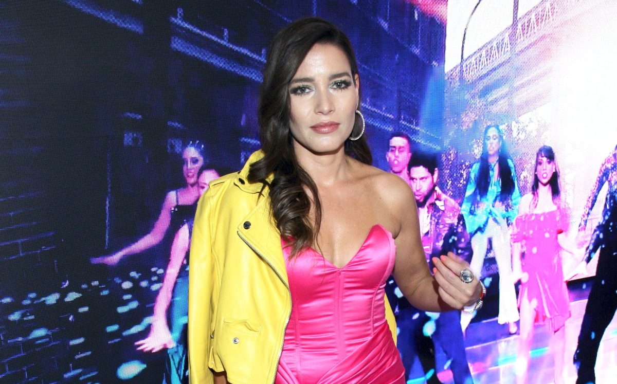 Adriana Fonseca confronta a quienes la critican por llevar a su papá a ...