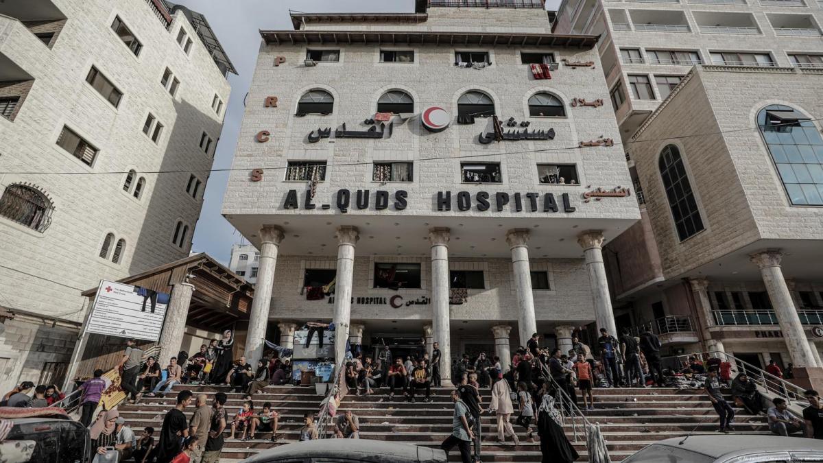 Bombardeo de Israel mata a periodista embarazada y a 8 miembros de su ...