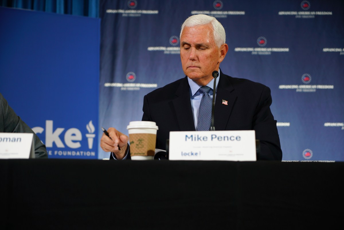Mike Pence exige a Trump publicar más documentos del caso Epstein - La ...