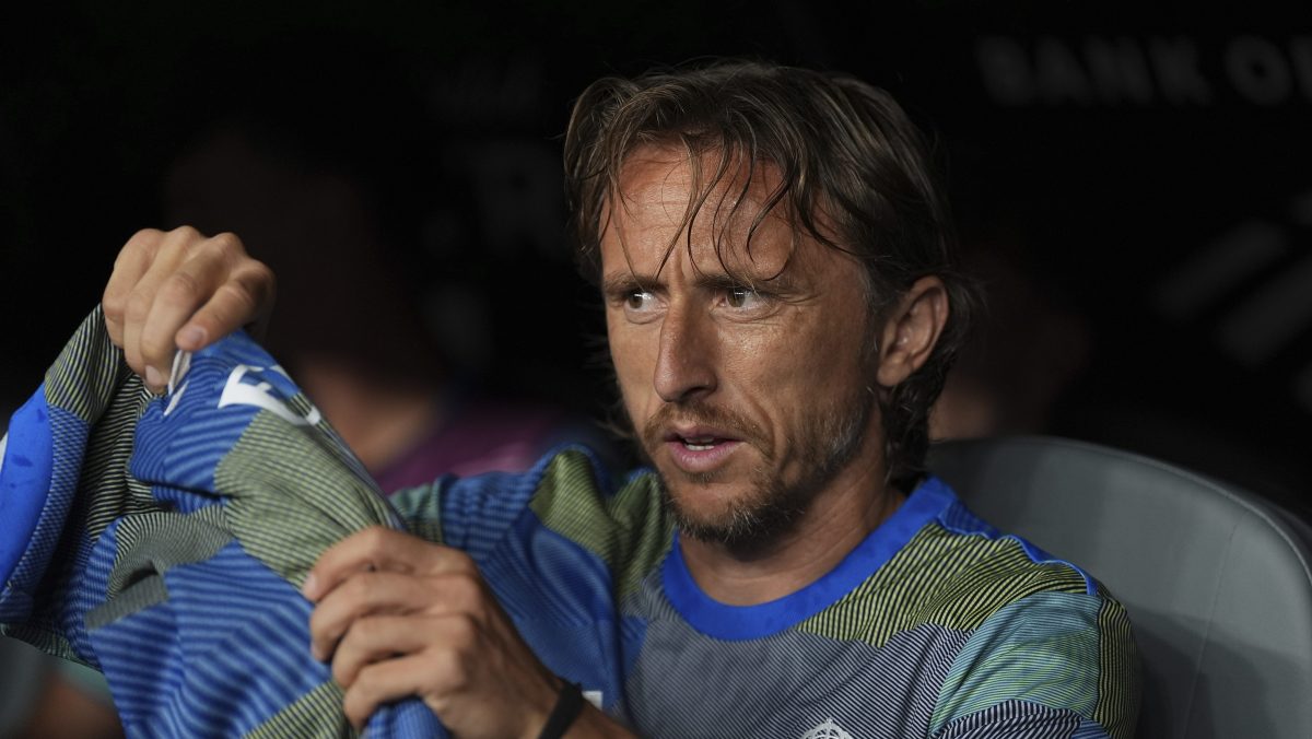 Debut amargo de Luka Modric por goleada al AC de Milán; Santiago ...