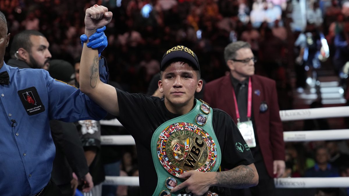 Bam Rodríguez favorece a Crawford en pelea con Canelo - La Opinión