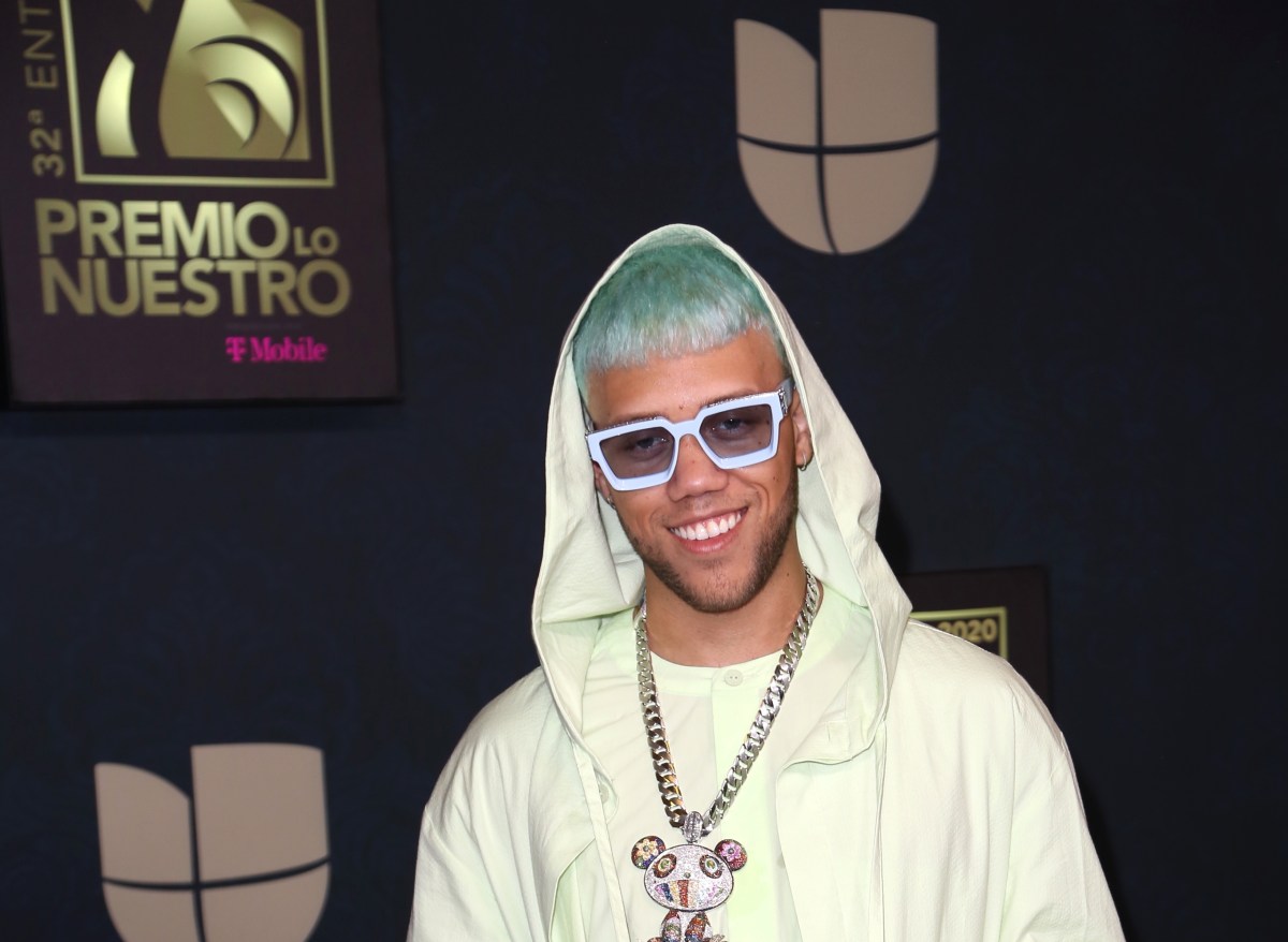 Arrestaron al reguetonero Jhay Cortez en Miami posesión de drogas - La Opinión