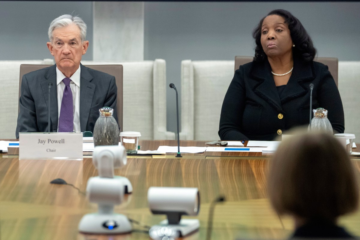Donald Trump despide a gobernadora de la Fed, Lisa Cook - La Opinión