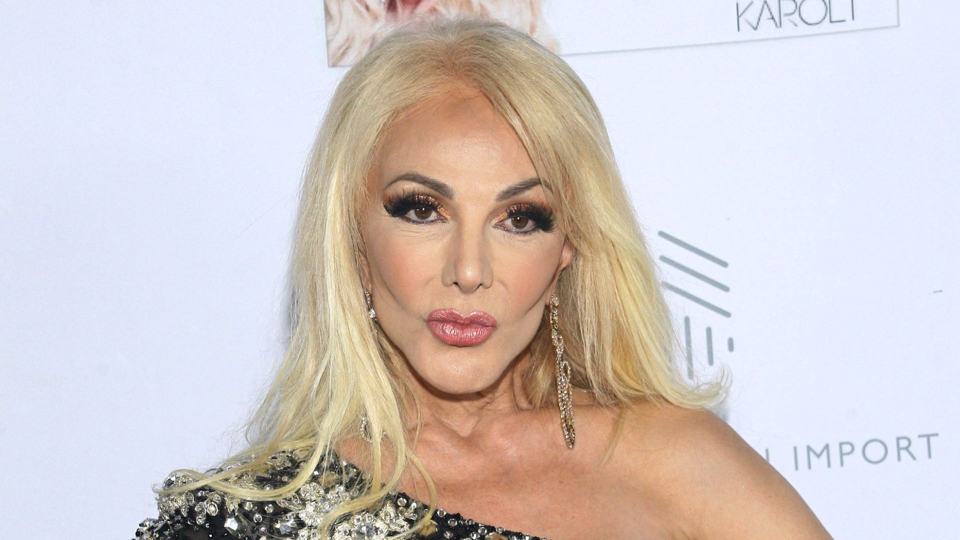 Olivia Collins asegura que le hicieron "mal de ojo" en La Casa de los Famosos México - La Opinión