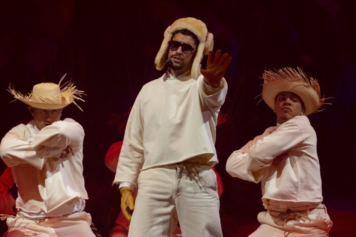 ¡Bad Bunny hace historia: encabezará el halftime del Super Bowl LX en ...