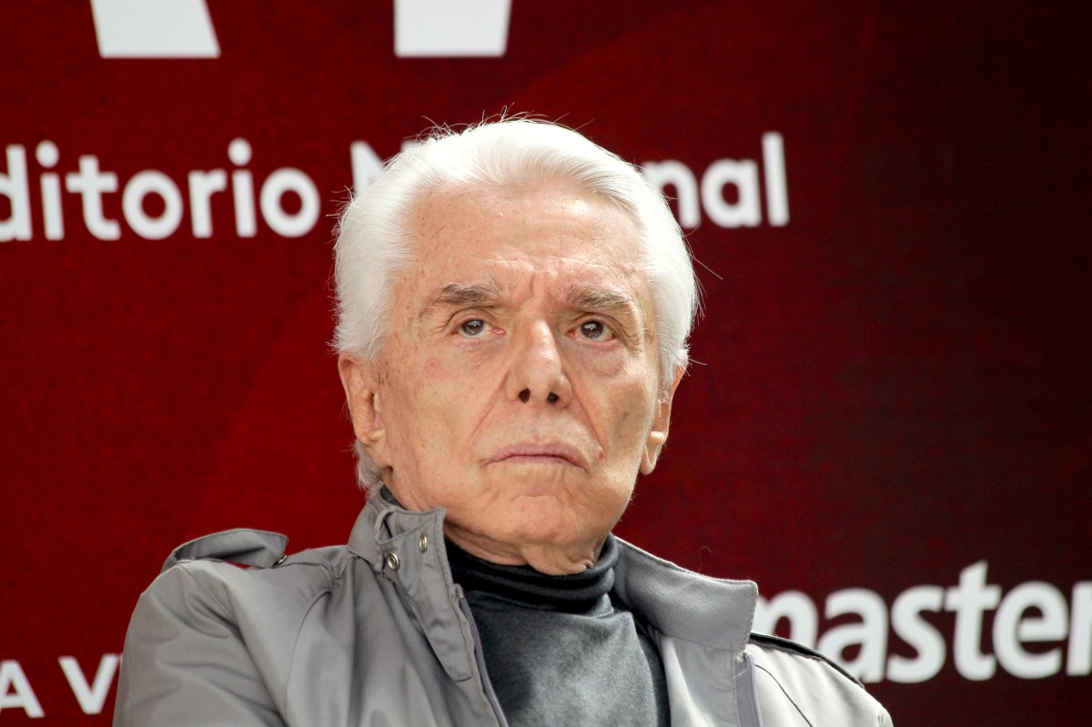 Enrique Guzmán habla sobre la salud de Alejandra Guzmán tras su cirugía ...