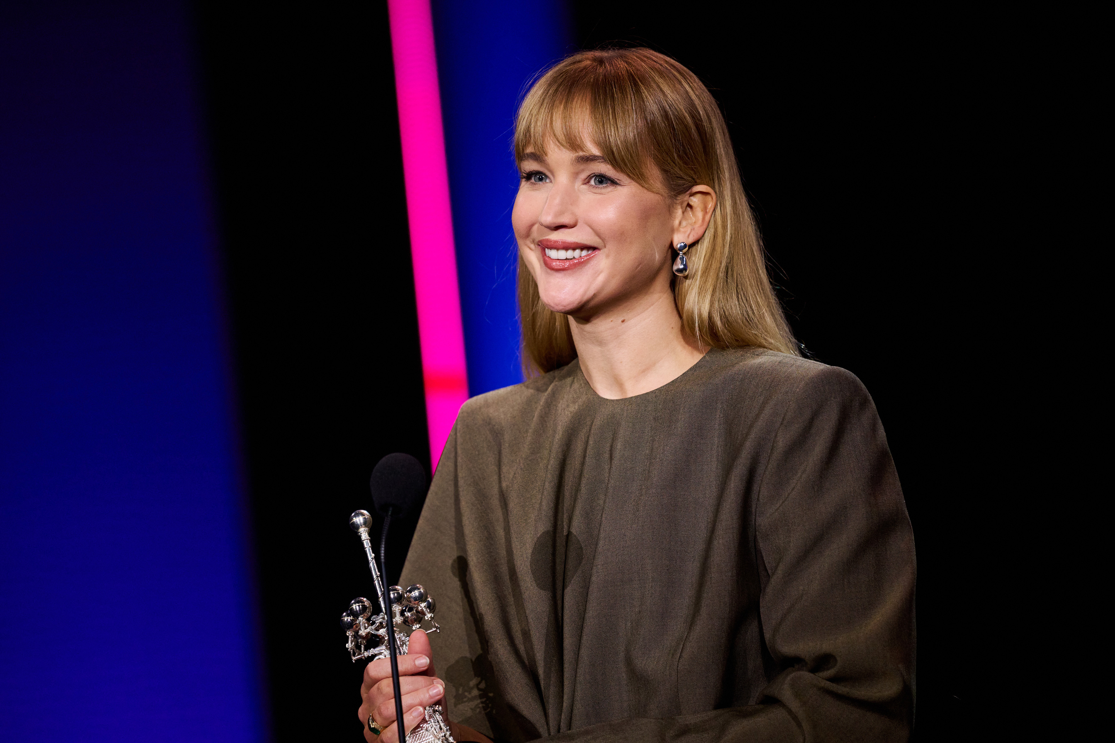Jennifer Lawrence hace historia en San Sebastián y es la más joven en ...